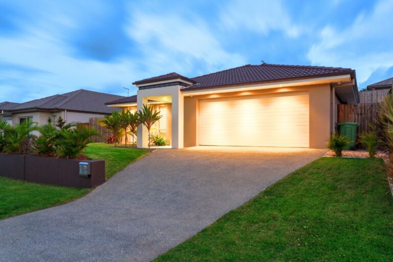 Epoxy Coatings For Driveways: The Ultimate Guide - Smooth Concrete