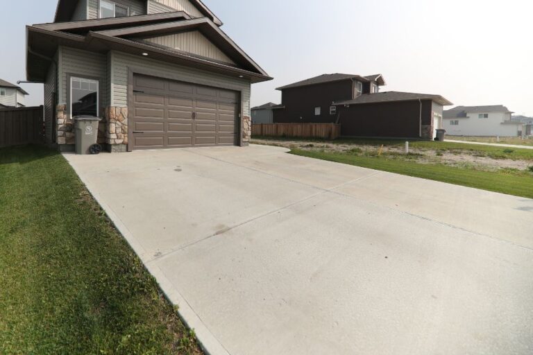 How To Clean Exposed Aggregate Concrete - Smooth Concrete