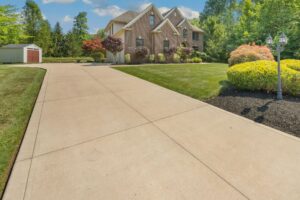 Epoxy Coatings For Driveways: The Ultimate Guide - Smooth Concrete